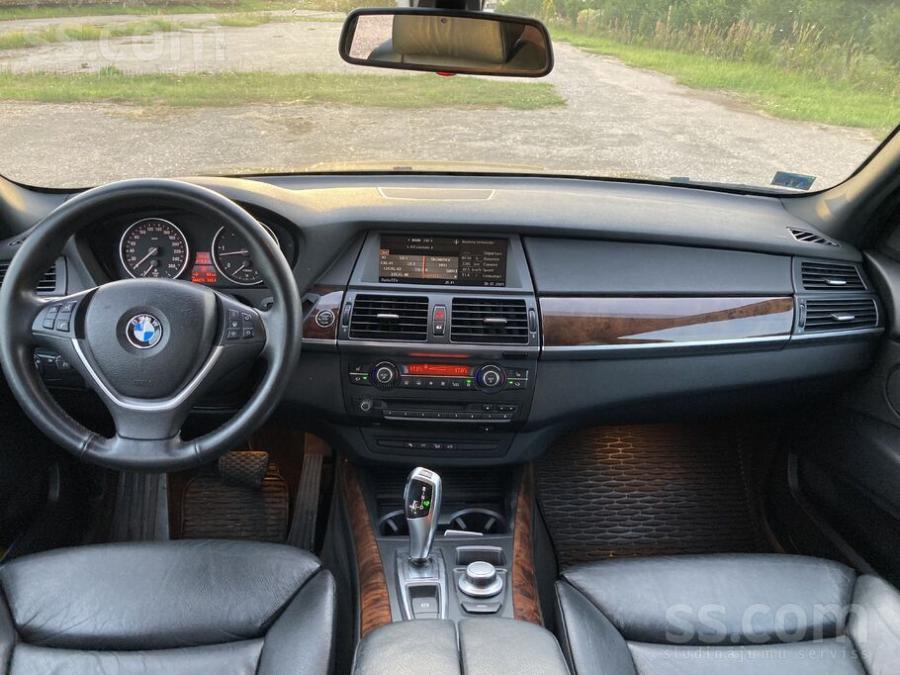 Melns BMW X5 2007 Valmiera, ar dzinēja tilpumu 3.00 L un nobraukumu 260 tūkst. km par 8850 €, foto 22 vietnē AUTOMOTO.COM.LV