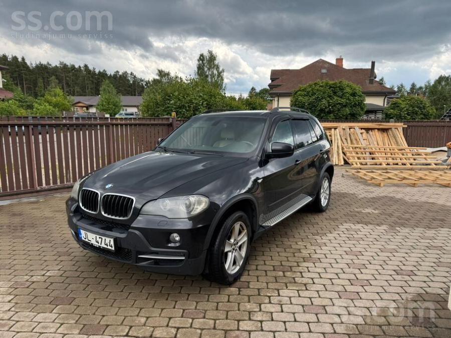 Melns BMW X5 2007 Rīga, ar dzinēja tilpumu 3.00 L un nobraukumu 253 tūkst. km par 8400 €, foto 1 vietnē AUTOMOTO.COM.LV