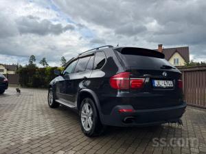 Melns BMW X5 2007 Rīga, ar dzinēja tilpumu 3.00 L un nobraukumu 253 tūkst. km par 8400 €, foto 3 vietnē AUTOMOTO.COM.LV