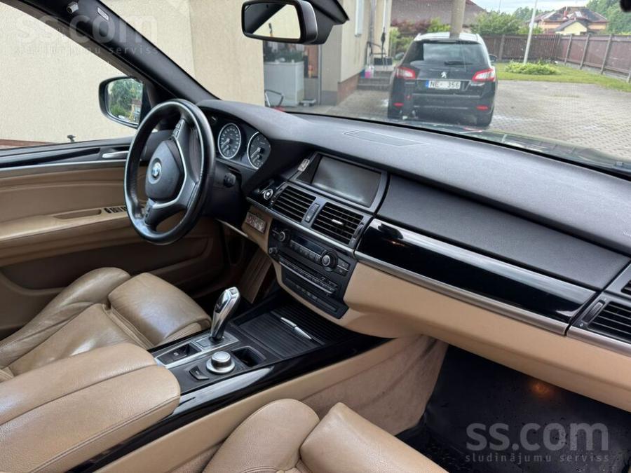 Melns BMW X5 2007 Rīga, ar dzinēja tilpumu 3.00 L un nobraukumu 253 tūkst. km par 8400 €, foto 5 vietnē AUTOMOTO.COM.LV