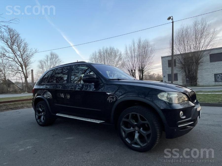 Black BMW X5 2007 in Riga, with an engine capacity of 3.00 L and mileage of 252 thousand km for 8300 €, photo 8 on AUTOMOTO.COM.LV