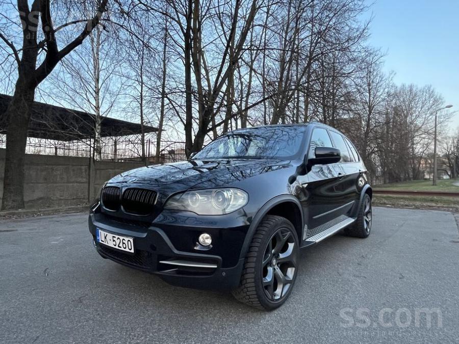 Black BMW X5 2007 in Riga, with an engine capacity of 3.00 L and mileage of 252 thousand km for 8300 €, photo 10 on AUTOMOTO.COM.LV