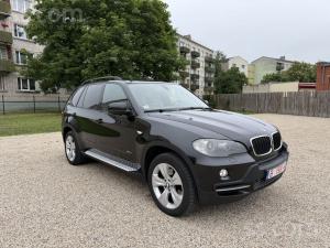 Black BMW X5 2007 in Ventspils, with an engine capacity of 3.00 L and mileage of 388 thousand km for 7900 €, photo 3 on AUTOMOTO.COM.LV