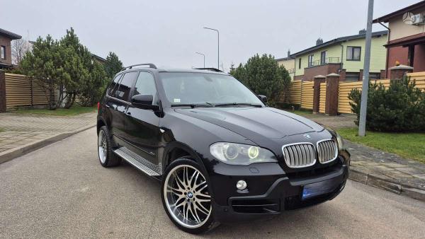 Black BMW X5 2007 in Klaipeda, with an engine capacity of 2.99 L and mileage of 286 thousand km for 6950 €, photo 1 on AUTOMOTO.COM.LV