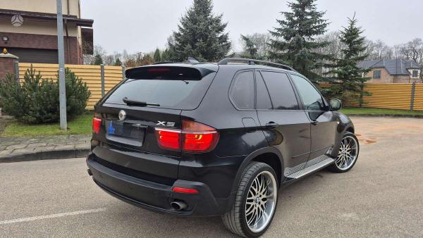 Black BMW X5 2007 in Klaipeda, with an engine capacity of 2.99 L and mileage of 286 thousand km for 6950 €, photo 2 on AUTOMOTO.COM.LV