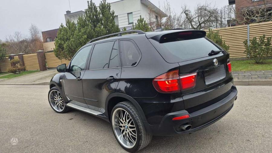 Melns BMW X5 2007 Klaipėda, ar dzinēja tilpumu 2.99 L un nobraukumu 286 tūkst. km par 6950 €, foto 4 vietnē AUTOMOTO.COM.LV