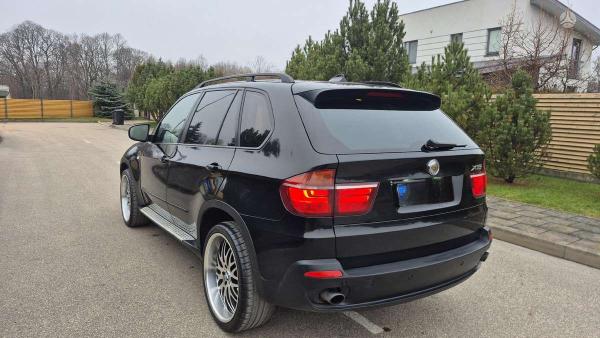 Black BMW X5 2007 in Klaipeda, with an engine capacity of 2.99 L and mileage of 286 thousand km for 6950 €, photo 7 on AUTOMOTO.COM.LV