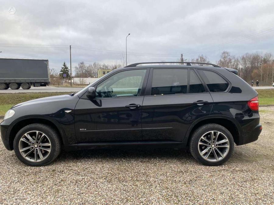 Melns BMW X5 2007 Kauņa, ar dzinēja tilpumu 2.99 L un nobraukumu 374 tūkst. km par 7200 €, foto 2 vietnē AUTOMOTO.COM.LV