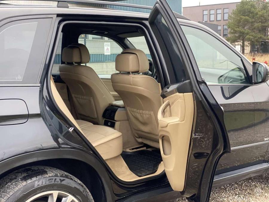 Melns BMW X5 2007 Kauņa, ar dzinēja tilpumu 2.99 L un nobraukumu 374 tūkst. km par 7200 €, foto 13 vietnē AUTOMOTO.COM.LV