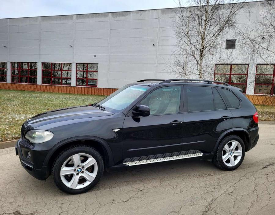 Melns BMW X5 2007 Šauļi, ar dzinēja tilpumu 3.00 L un nobraukumu 350 tūkst. km par 6990 €, foto 3 vietnē AUTOMOTO.COM.LV