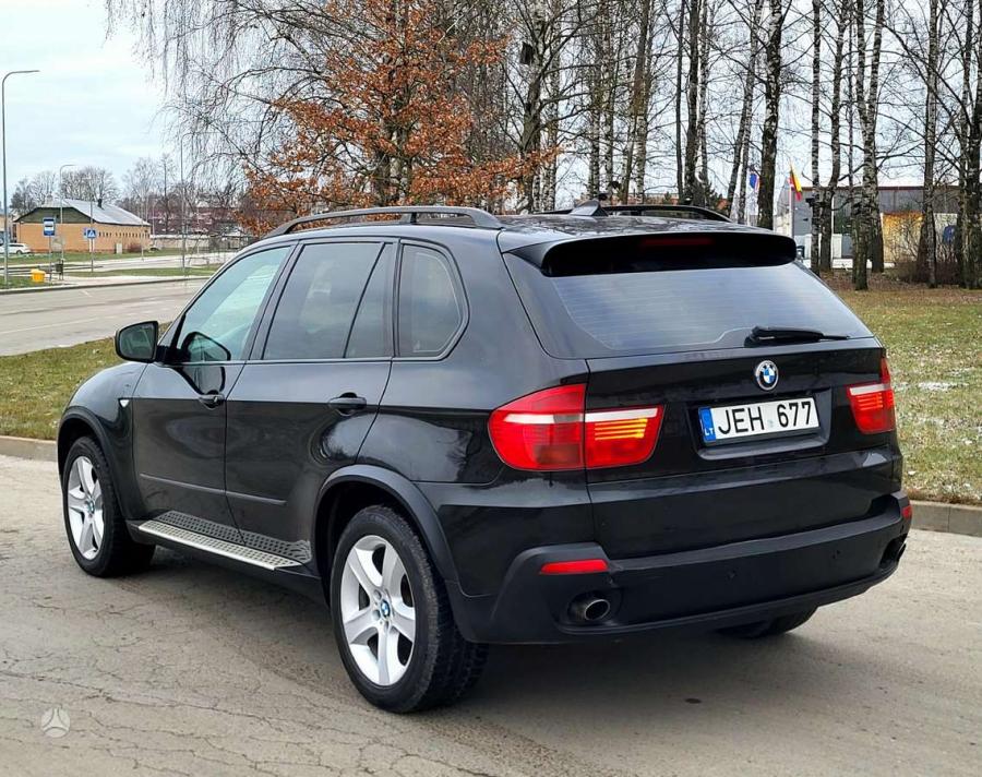 Melns BMW X5 2007 Šauļi, ar dzinēja tilpumu 3.00 L un nobraukumu 350 tūkst. km par 6990 €, foto 6 vietnē AUTOMOTO.COM.LV