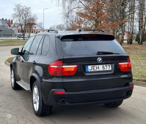 Melns BMW X5 2007 Šauļi, ar dzinēja tilpumu 3.00 L un nobraukumu 350 tūkst. km par 6990 €, foto 7 vietnē AUTOMOTO.COM.LV