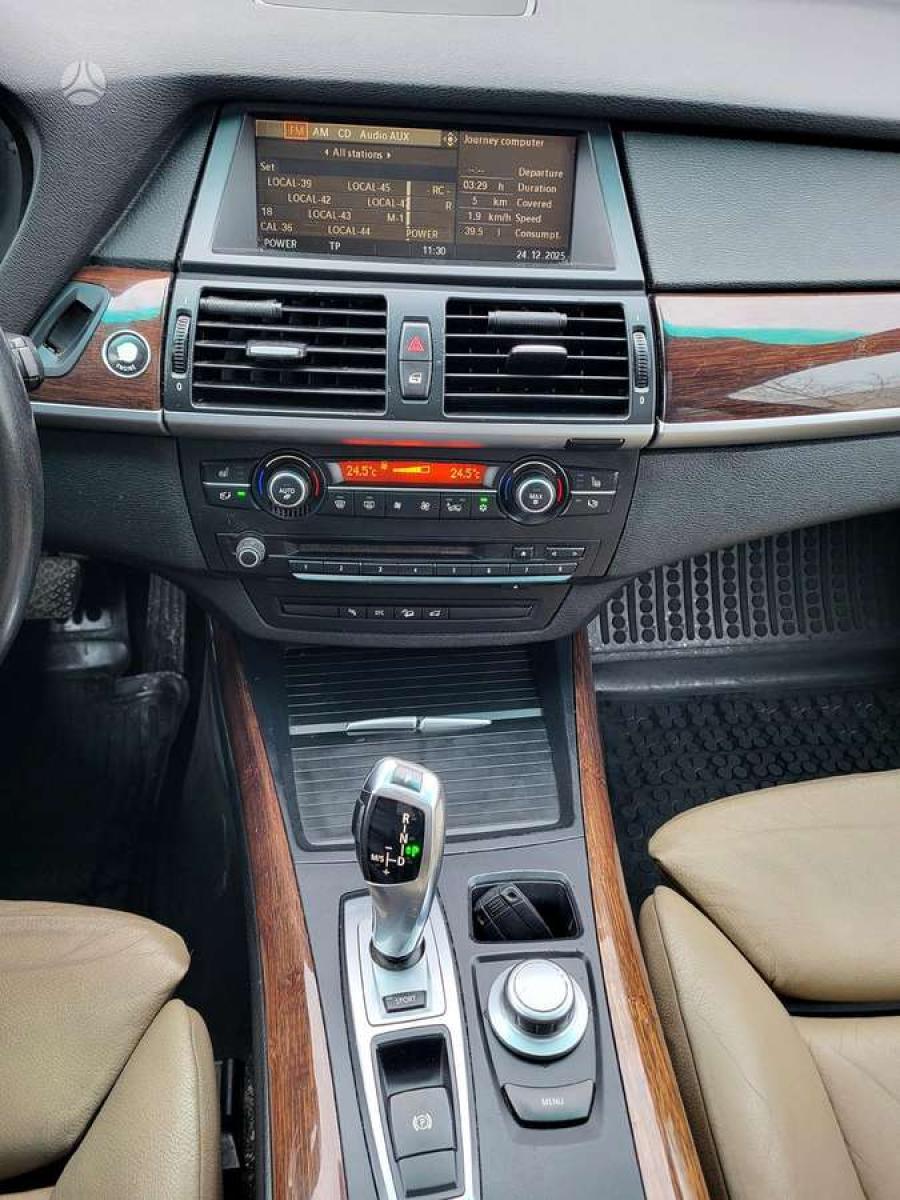 Melns BMW X5 2007 Šauļi, ar dzinēja tilpumu 3.00 L un nobraukumu 350 tūkst. km par 6990 €, foto 30 vietnē AUTOMOTO.COM.LV