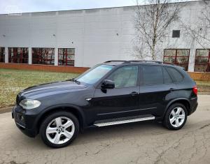 Black BMW X5 2007 in Siauliai, with an engine capacity of 3.00 L and mileage of 350 thousand km for 6950 €, photo 13 on AUTOMOTO.COM.LV