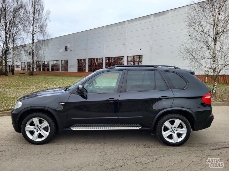 Black BMW X5 2007 in Siauliai, with an engine capacity of 3.00 L and mileage of 350 thousand km for 6950 €, photo 14 on AUTOMOTO.COM.LV