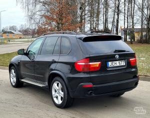 Black BMW X5 2007 in Siauliai, with an engine capacity of 3.00 L and mileage of 350 thousand km for 6950 €, photo 16 on AUTOMOTO.COM.LV