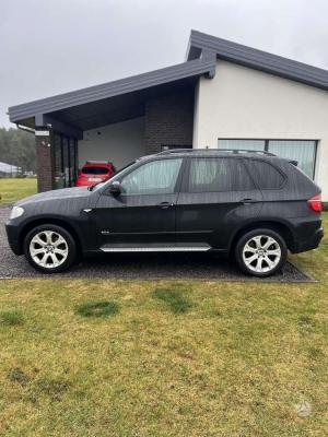 Melns BMW X5 2007 Viļņa, ar dzinēja tilpumu 2.99 L un nobraukumu 288 tūkst. km par 6000 €, foto 2 vietnē AUTOMOTO.COM.LV