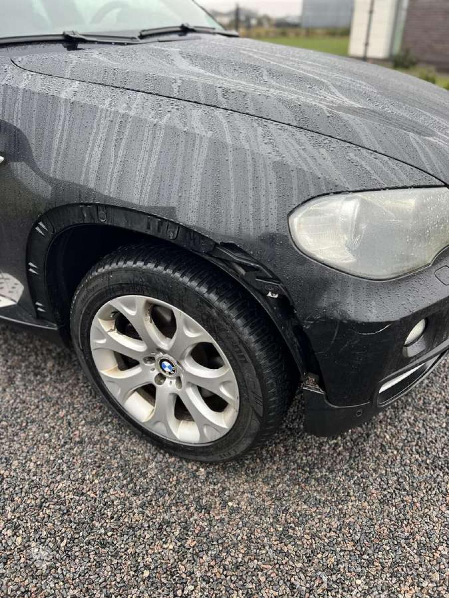 Melns BMW X5 2007 Viļņa, ar dzinēja tilpumu 2.99 L un nobraukumu 288 tūkst. km par 6000 €, foto 14 vietnē AUTOMOTO.COM.LV