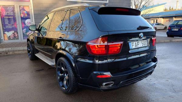 Melns BMW X5 2007 Marijampole, ar dzinēja tilpumu 3.00 L un nobraukumu 291 tūkst. km par 7999 €, foto 3 vietnē AUTOMOTO.COM.LV
