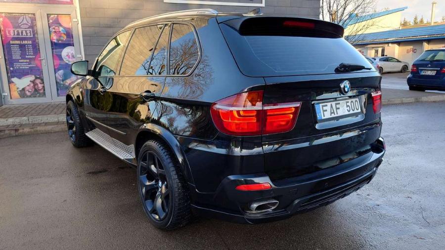 Melns BMW X5 2007 Marijampole, ar dzinēja tilpumu 3.00 L un nobraukumu 291 tūkst. km par 7999 €, foto 3 vietnē AUTOMOTO.COM.LV