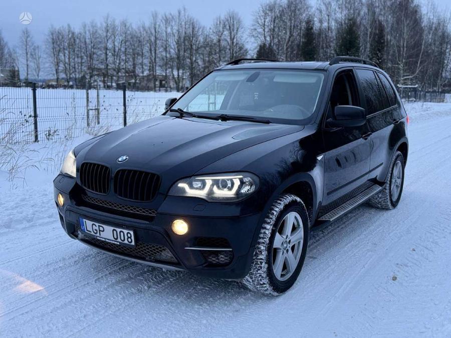 Black BMW X5 2007 in Salcininkai, with an engine capacity of 2.99 L and mileage of 400 thousand km for 6300 €, photo 1 on AUTOMOTO.COM.LV