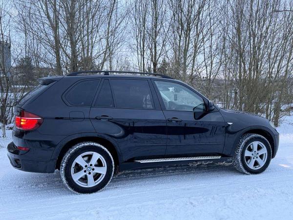 Black BMW X5 2007 in Salcininkai, with an engine capacity of 2.99 L and mileage of 400 thousand km for 6300 €, photo 6 on AUTOMOTO.COM.LV