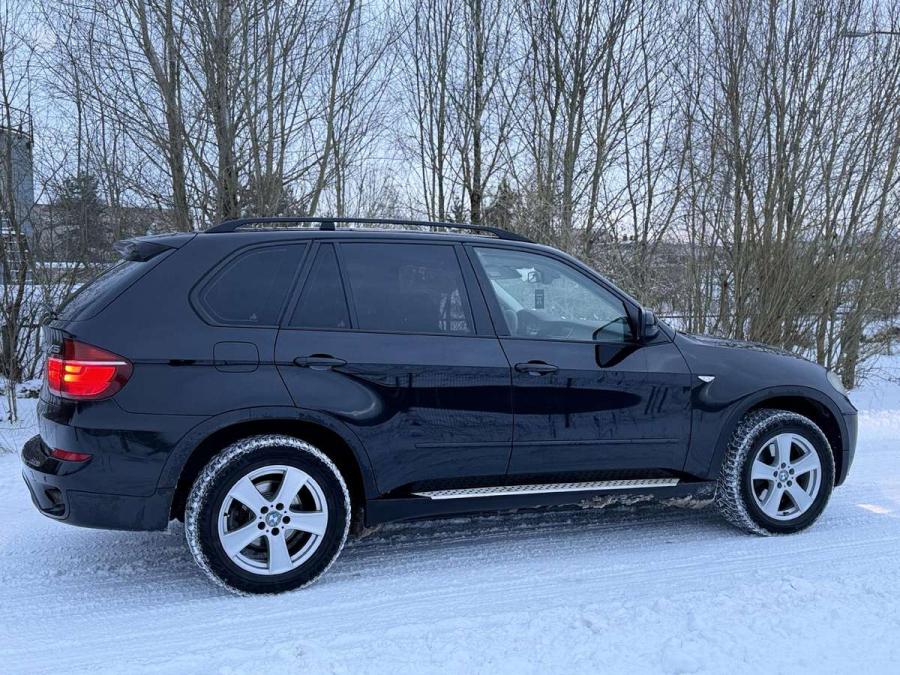 Black BMW X5 2007 in Salcininkai, with an engine capacity of 2.99 L and mileage of 400 thousand km for 6300 €, photo 6 on AUTOMOTO.COM.LV