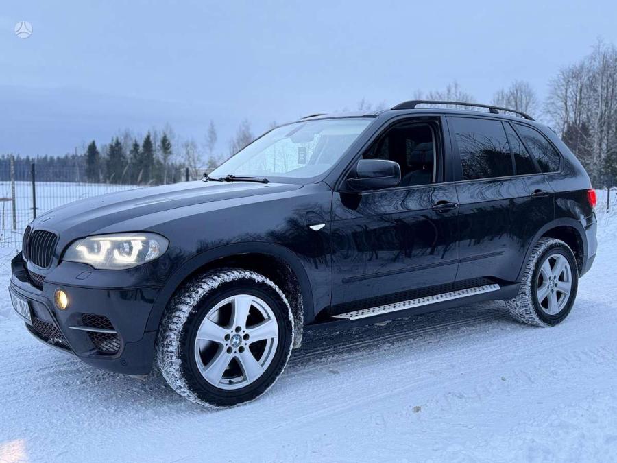 Black BMW X5 2007 in Salcininkai, with an engine capacity of 2.99 L and mileage of 400 thousand km for 6300 €, photo 9 on AUTOMOTO.COM.LV