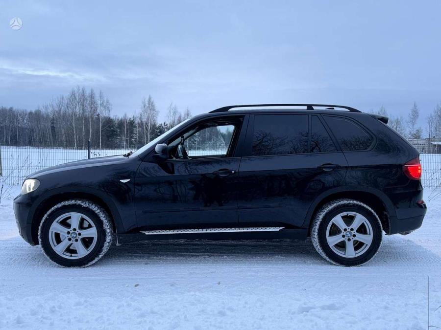Black BMW X5 2007 in Salcininkai, with an engine capacity of 2.99 L and mileage of 400 thousand km for 6300 €, photo 10 on AUTOMOTO.COM.LV
