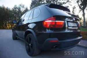 Black BMW X5 2007 in Jurmala, with an engine capacity of 3.00 L and mileage of 232 thousand km for 9595 €, photo 11 on AUTOMOTO.COM.LV