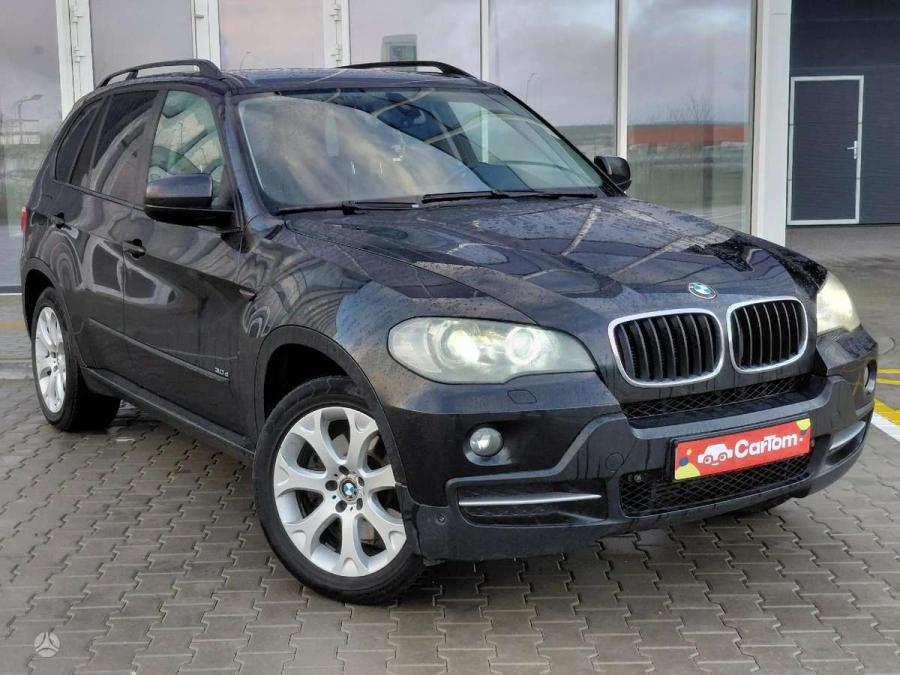 Melns BMW X5 2007 Viļņa, ar dzinēja tilpumu 2.99 L un nobraukumu 398 tūkst. km par 8000 €, foto 1 vietnē AUTOMOTO.COM.LV
