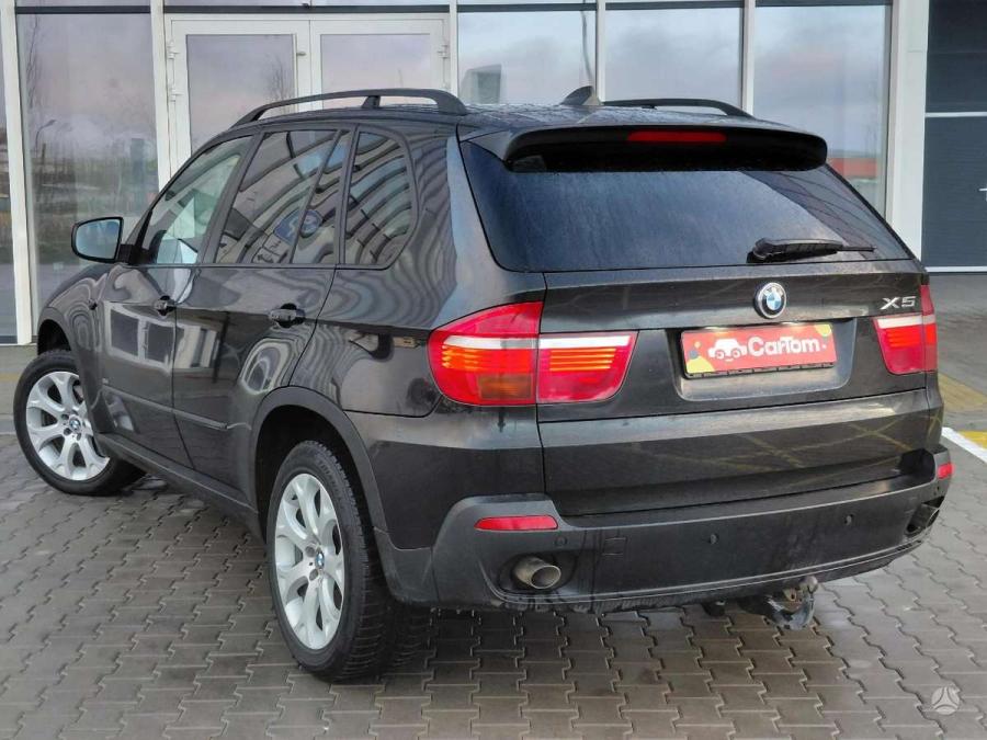 Melns BMW X5 2007 Viļņa, ar dzinēja tilpumu 2.99 L un nobraukumu 398 tūkst. km par 8000 €, foto 4 vietnē AUTOMOTO.COM.LV