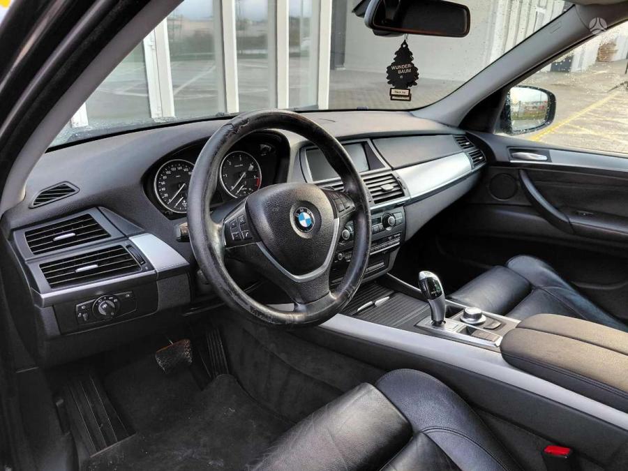 Melns BMW X5 2007 Viļņa, ar dzinēja tilpumu 2.99 L un nobraukumu 398 tūkst. km par 8000 €, foto 7 vietnē AUTOMOTO.COM.LV