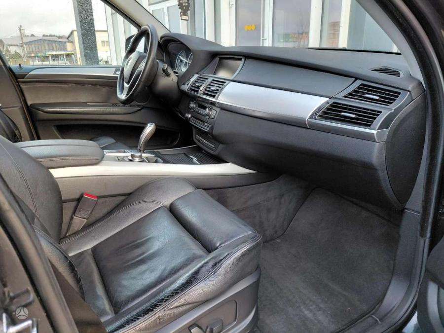 Melns BMW X5 2007 Viļņa, ar dzinēja tilpumu 2.99 L un nobraukumu 398 tūkst. km par 8000 €, foto 12 vietnē AUTOMOTO.COM.LV