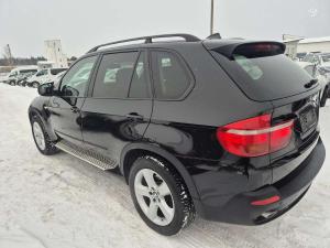Black BMW X5 2007 in Utena, with an engine capacity of 3.00 L and mileage of 205 thousand km for 8350 €, photo 18 on AUTOMOTO.COM.LV