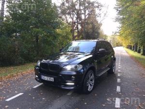 Black BMW X5 2007 in Riga, with an engine capacity of 3.00 L and mileage of 353 thousand km for 9000 €, photo 4 on AUTOMOTO.COM.LV