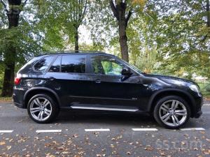 Black BMW X5 2007 in Riga, with an engine capacity of 3.00 L and mileage of 353 thousand km for 9000 €, photo 6 on AUTOMOTO.COM.LV