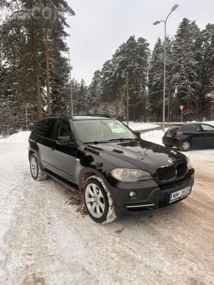 Black BMW X5 2007 in Ogre, with an engine capacity of 3.00 L and mileage of 393 thousand km for 6700 €, photo  on AUTOMOTO.COM.LV