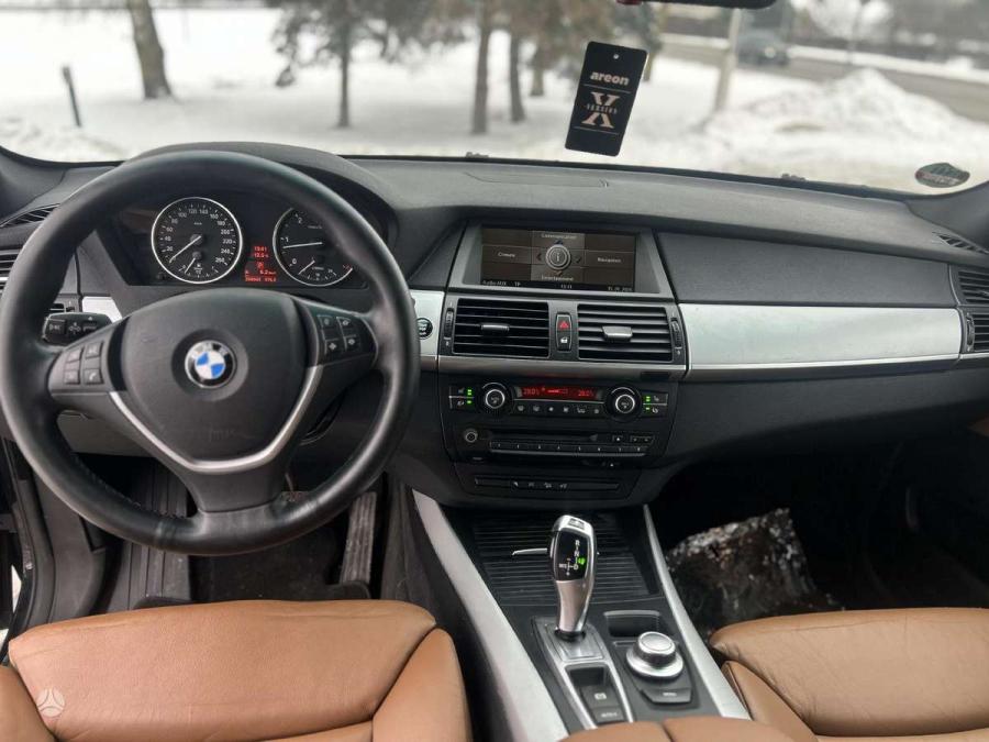 Melns BMW X5 2007 Marijampole, ar dzinēja tilpumu 2.99 L un nobraukumu 268 tūkst. km par 7400 €, foto 6 vietnē AUTOMOTO.COM.LV