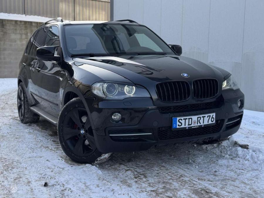 Black BMW X5 2007 in Vilnius, with an engine capacity of 2.99 L and mileage of 292 thousand km for 7790 €, photo 1 on AUTOMOTO.COM.LV