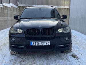 Black BMW X5 2007 in Vilnius, with an engine capacity of 2.99 L and mileage of 292 thousand km for 7790 €, photo 2 on AUTOMOTO.COM.LV