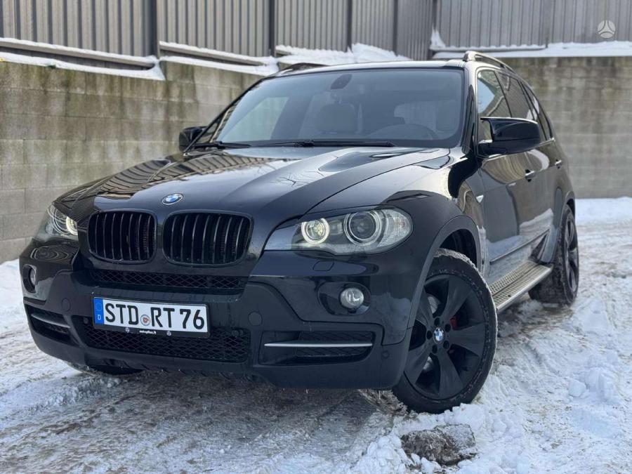 Black BMW X5 2007 in Vilnius, with an engine capacity of 2.99 L and mileage of 292 thousand km for 7790 €, photo 3 on AUTOMOTO.COM.LV