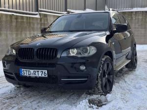 Black BMW X5 2007 in Vilnius, with an engine capacity of 2.99 L and mileage of 292 thousand km for 7790 €, photo 7 on AUTOMOTO.COM.LV