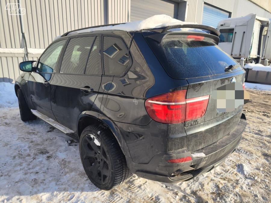 Melns BMW X5 2007 Kauņa, ar dzinēja tilpumu 4.80 L un nobraukumu 305 tūkst. km par 4400 €, foto 2 vietnē AUTOMOTO.COM.LV