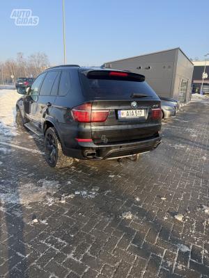 Black BMW X5 2007 in Kaunas, with an engine capacity of 3.00 L and mileage of 560 thousand km for 7999 €, photo 3 on AUTOMOTO.COM.LV