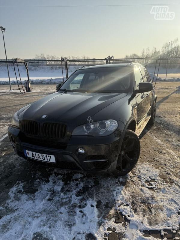 Black BMW X5 2007 in Kaunas, with an engine capacity of 3.00 L and mileage of 560 thousand km for 7999 €, photo 6 on AUTOMOTO.COM.LV