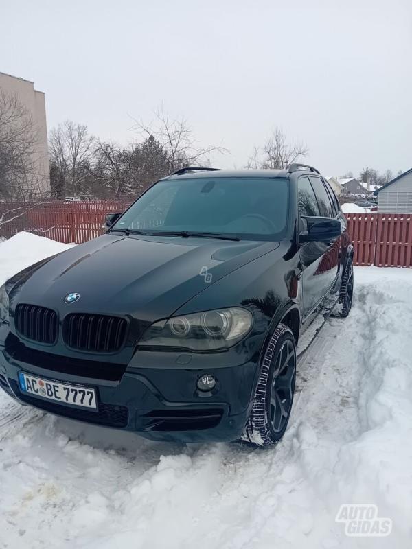 Melns BMW X5 2007 Viļņa, ar dzinēja tilpumu 3.00 L un nobraukumu 330 tūkst. km par 9400 €, foto 1 vietnē AUTOMOTO.COM.LV