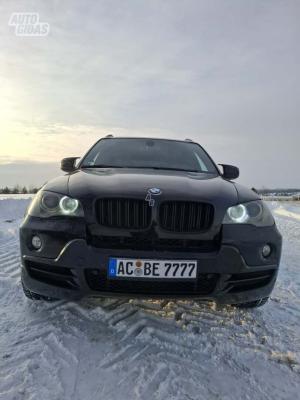 Melns BMW X5 2007 Viļņa, ar dzinēja tilpumu 3.00 L un nobraukumu 330 tūkst. km par 9400 €, foto 4 vietnē AUTOMOTO.COM.LV