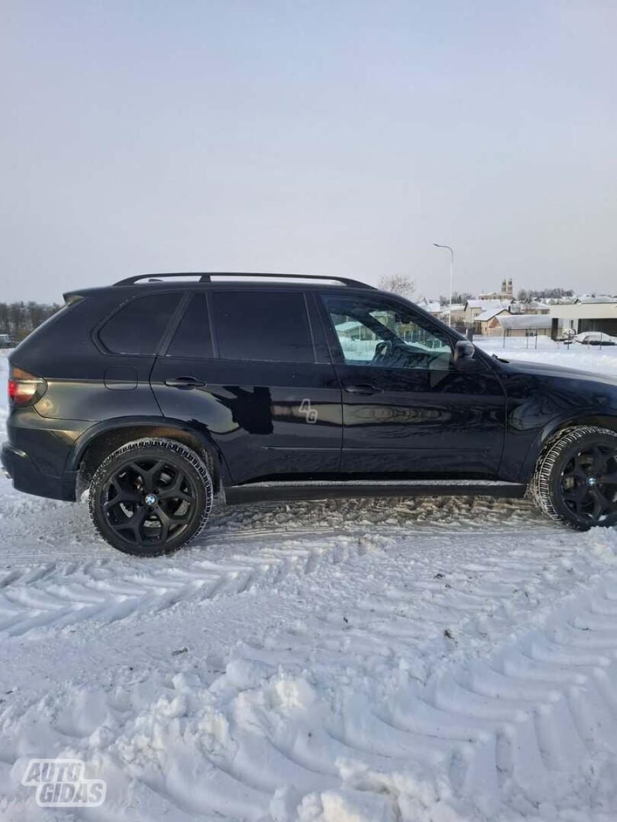 Melns BMW X5 2007 Viļņa, ar dzinēja tilpumu 3.00 L un nobraukumu 330 tūkst. km par 9400 €, foto 6 vietnē AUTOMOTO.COM.LV