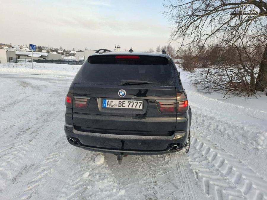 Melns BMW X5 2007 Viļņa, ar dzinēja tilpumu 3.00 L un nobraukumu 330 tūkst. km par 9400 €, foto 7 vietnē AUTOMOTO.COM.LV